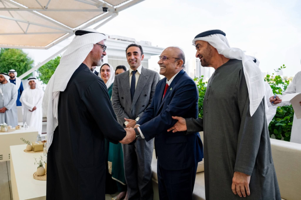 President Zardari meets Sheikh Mohamed bin Zayed Al Nahyan, President ...
